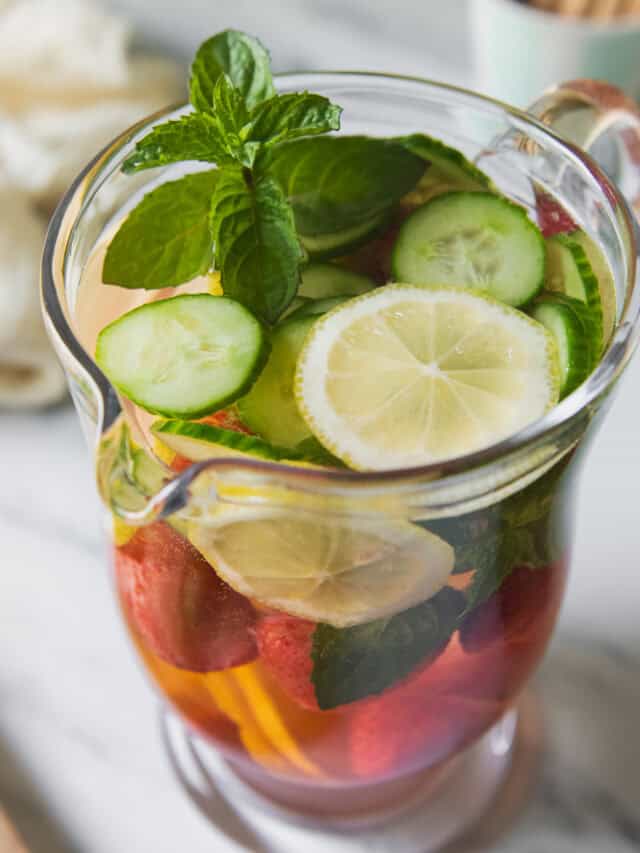 Blueberry Lemon Infused Water (Recipe + Benefits) | Beet of the Wild